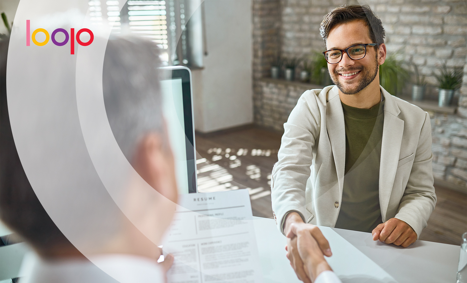 How To Introduce Yourself in a Job Interview (With Tips) | loop